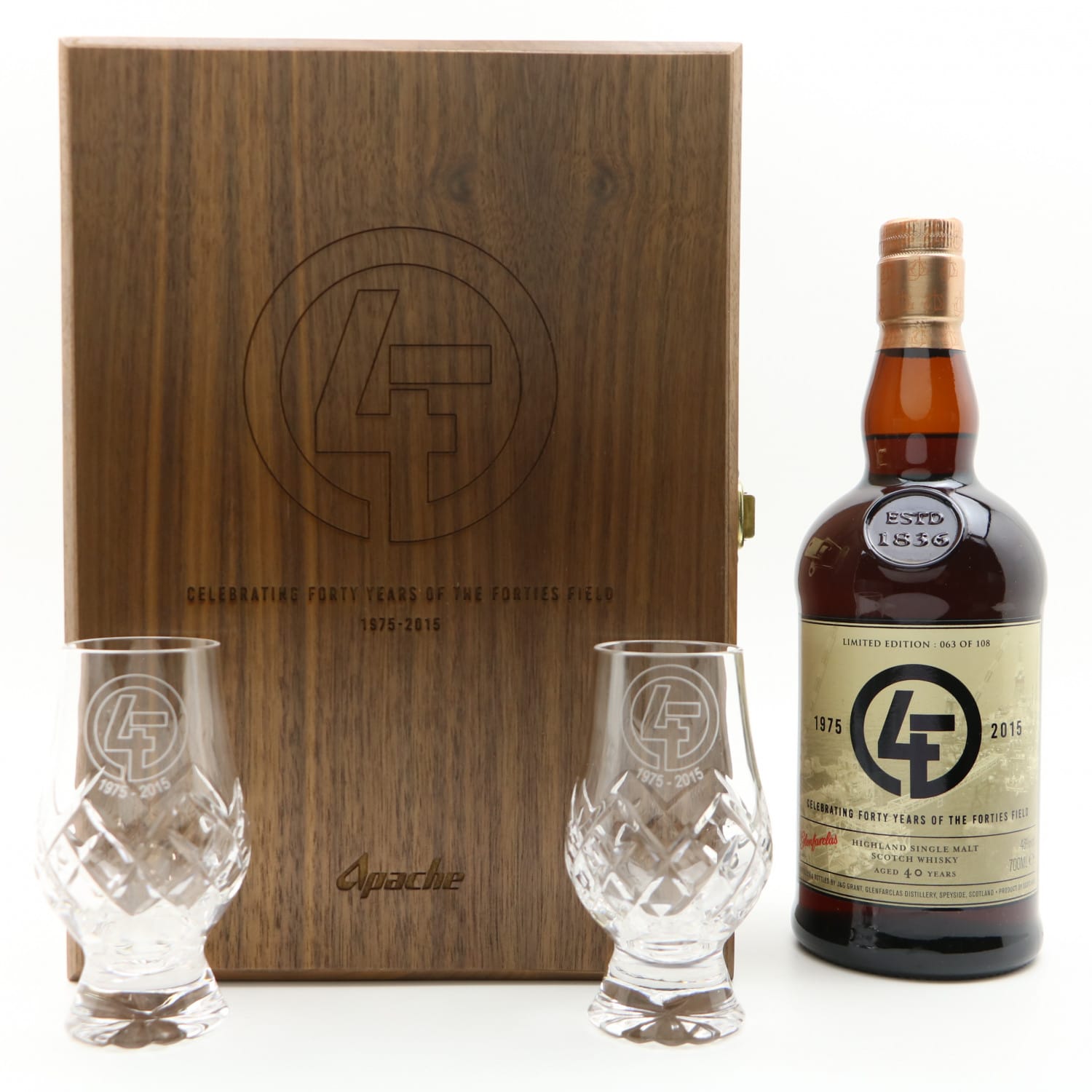 Glenfarclas 1975 40 Year Old & Glasses Set For 40th Anniversary Of The ...